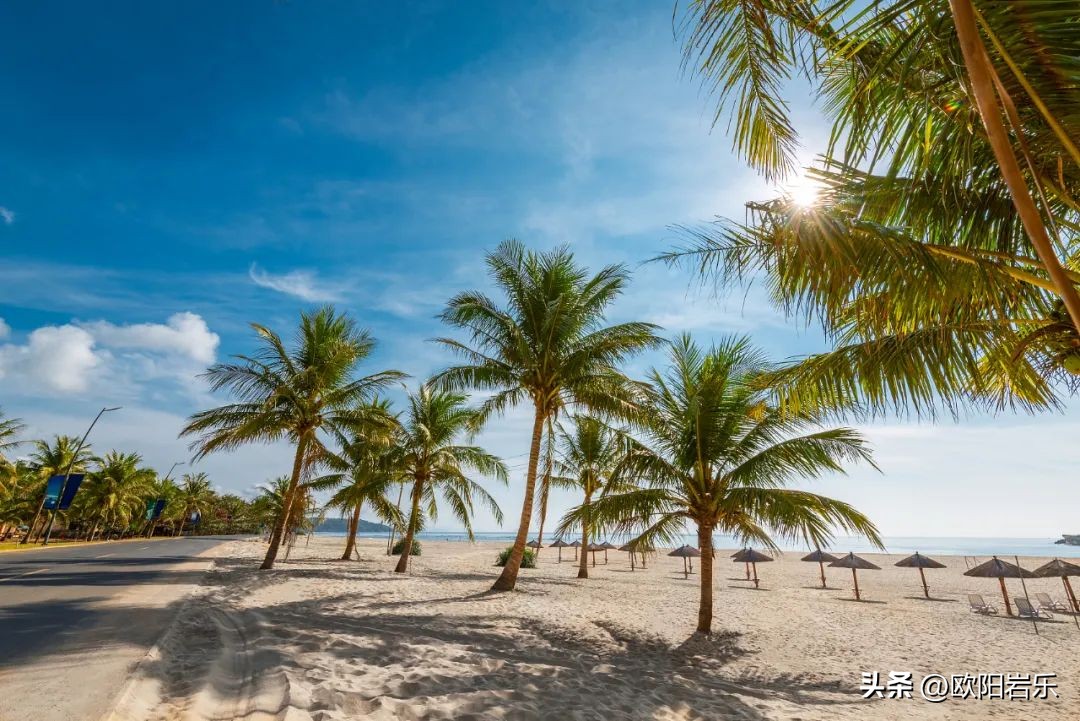 Wanning, known as "the top ten most beautiful bays in Hainan", is half ...