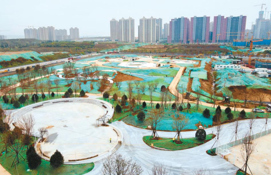 Qujiang No. 3 School and Qujiang Lurong Park are planned to be put into ...
