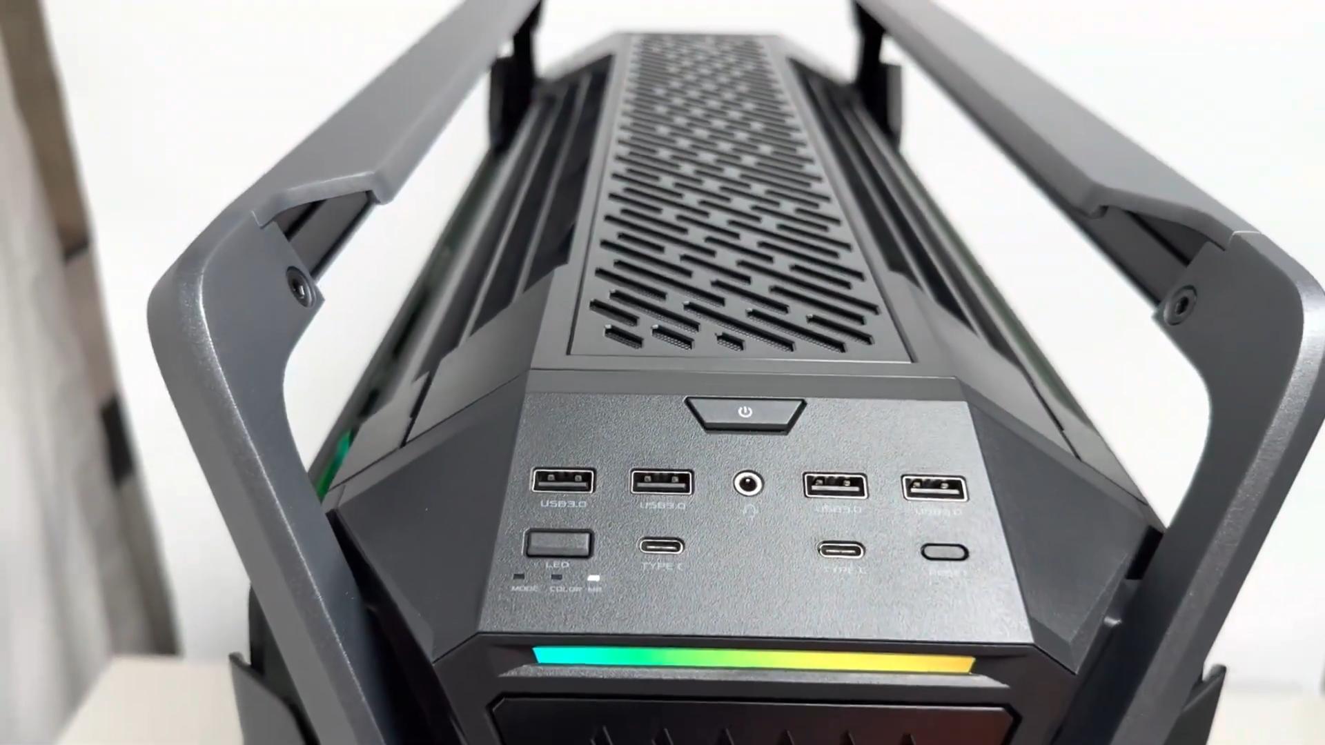 The real "Dragon Man" chassis - ROG Creator has a cool shape and a ...