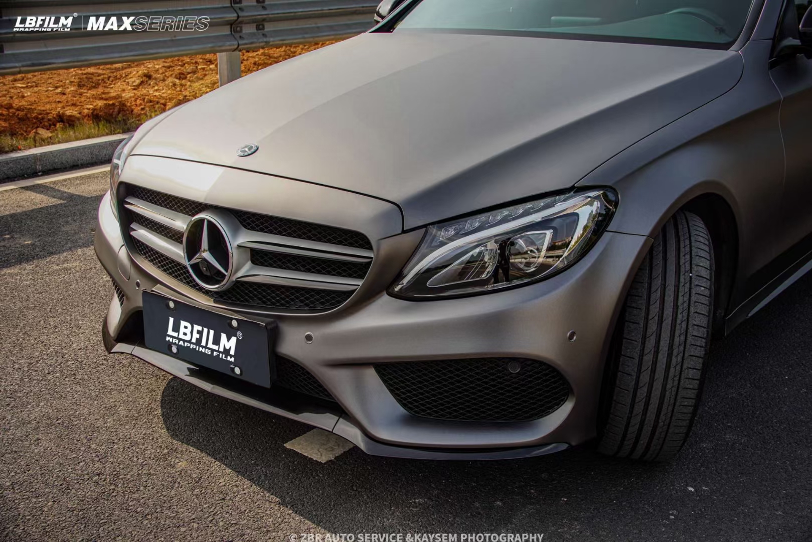 Mercedes-Benz E300-LB color change film original paint mountain gray, a domineering and playful ...