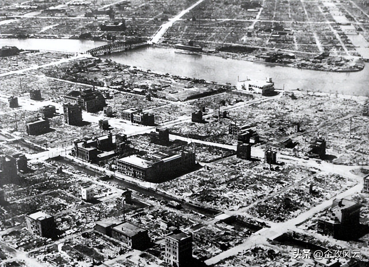 How terrible was the Tokyo bombing in 1945? What did this bombing bring ...