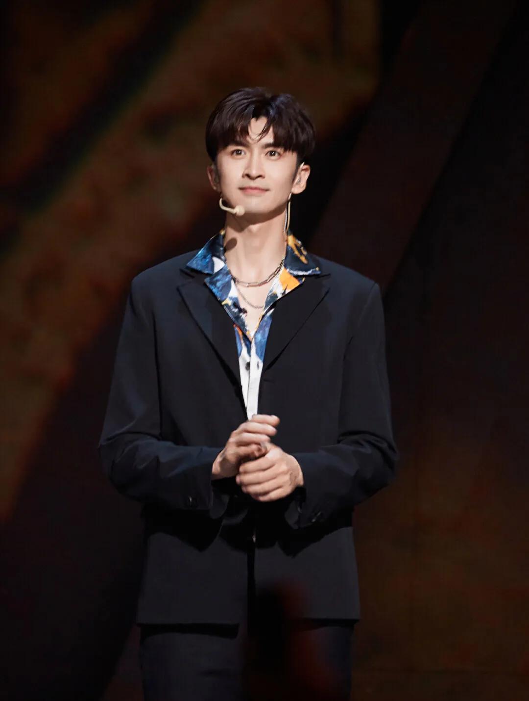 Zhang Yunlong persuaded the fight to climb to the top of the hot search ...