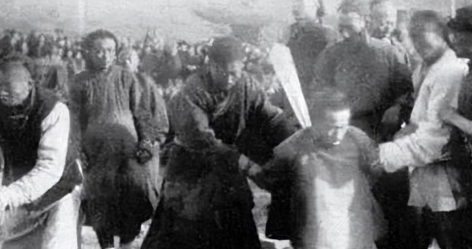 Why did the ancient prisoners kneel down so obediently when they were ...