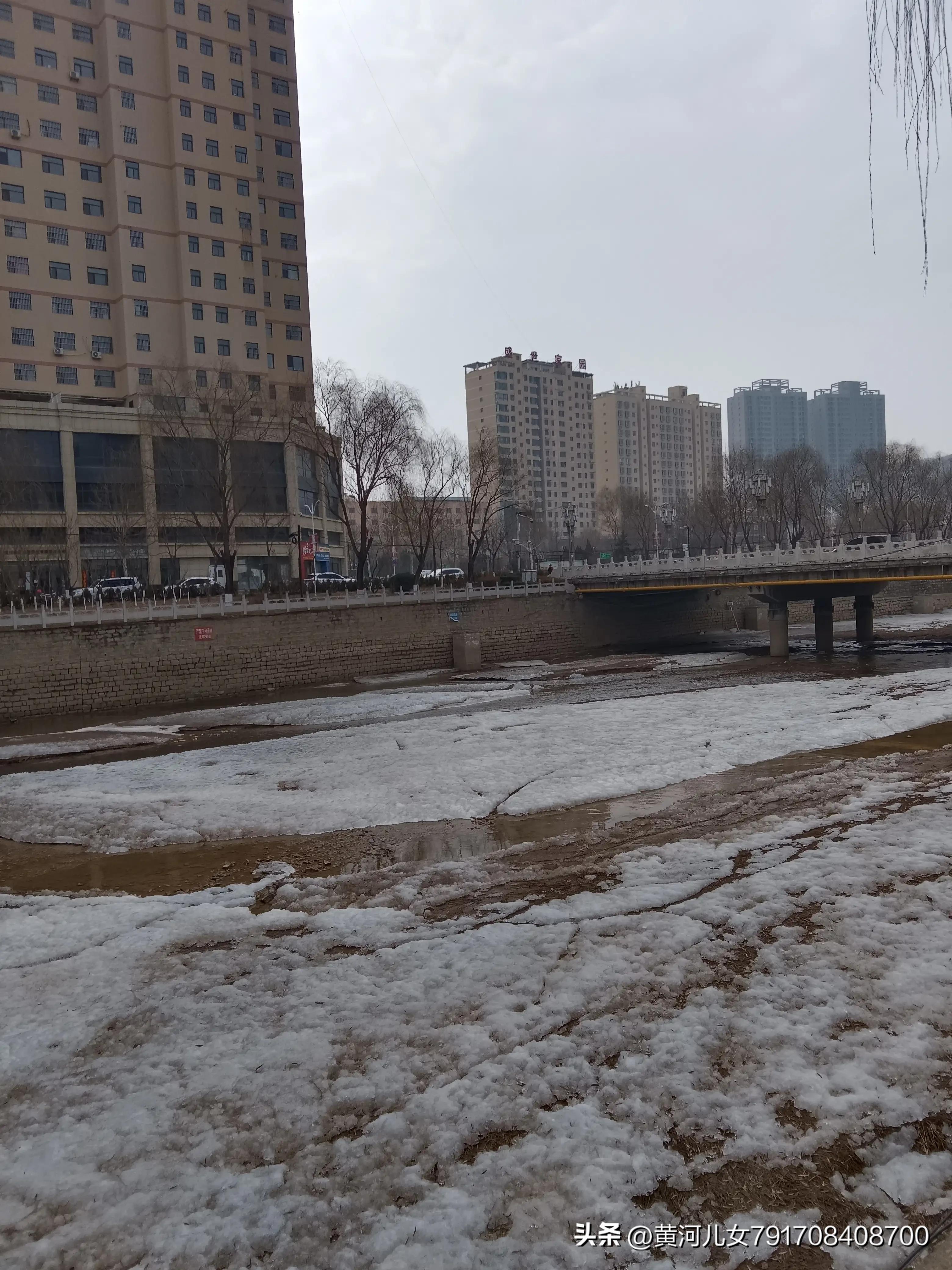 A cold and humid environment is conducive to the reproduction of ...