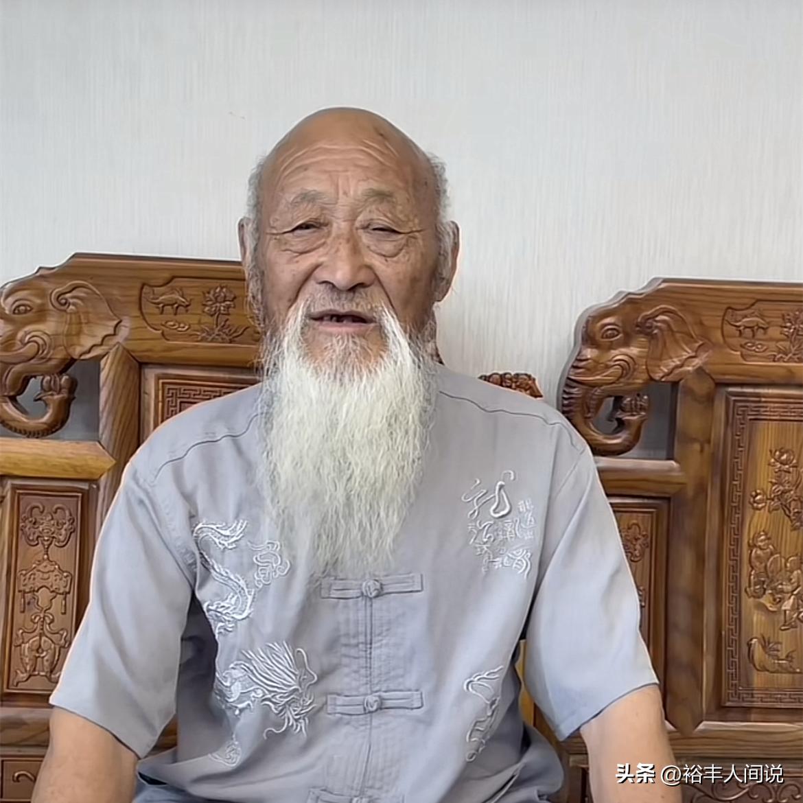 Internet celebrity Guo Daxia and the 94-year-old master have a falling ...