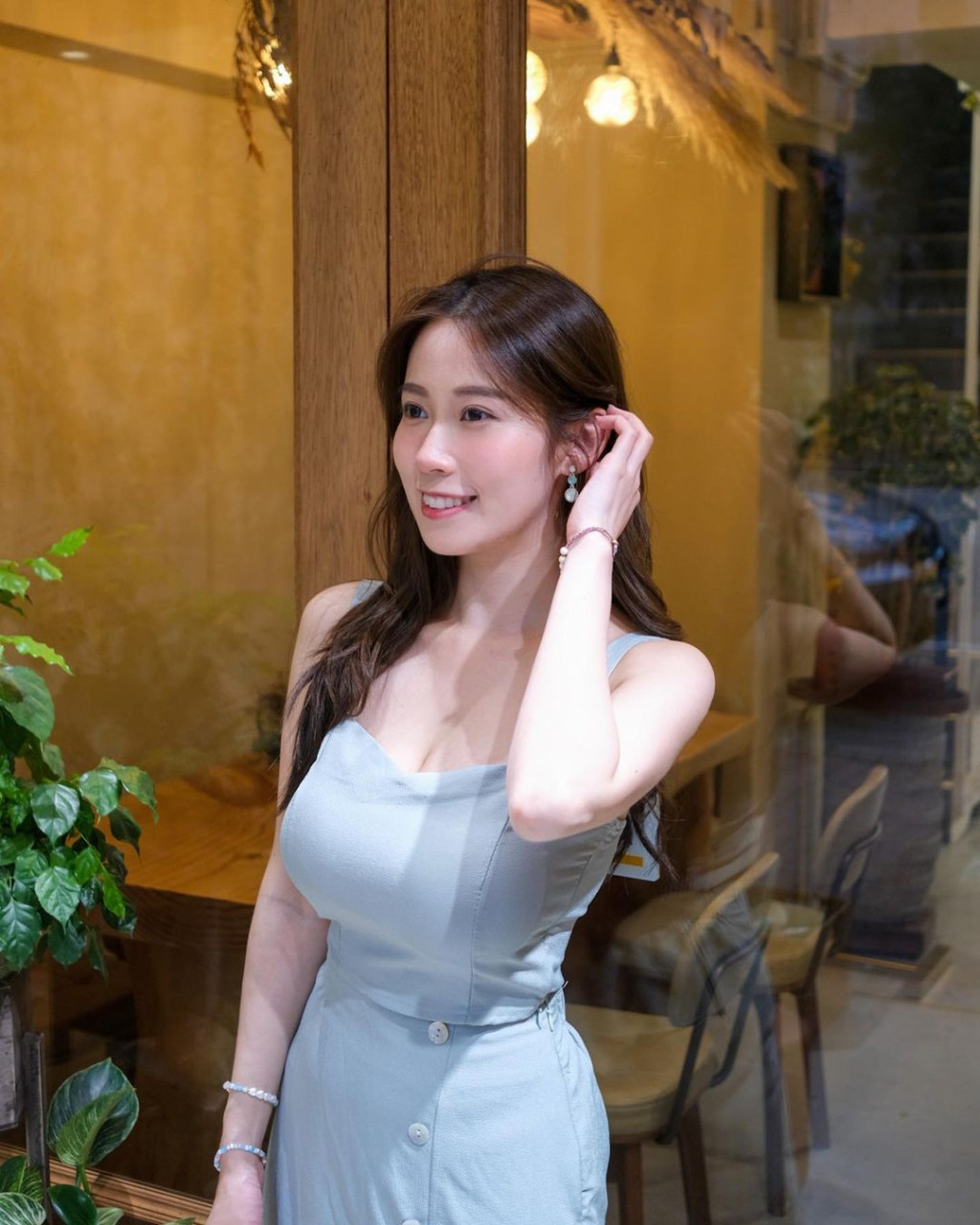 Huang Jingling posted her latest photo - I'm still me - iMedia