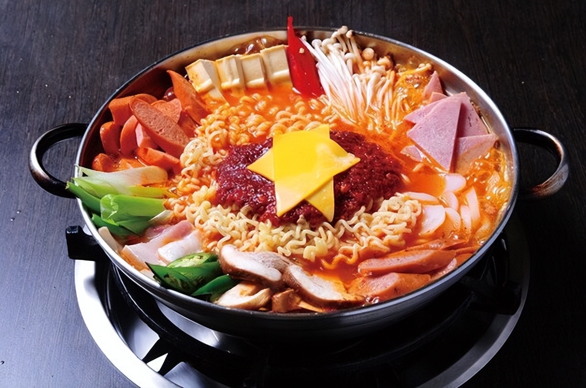 The development history of Korean chaebols: From a chess piece to a ...