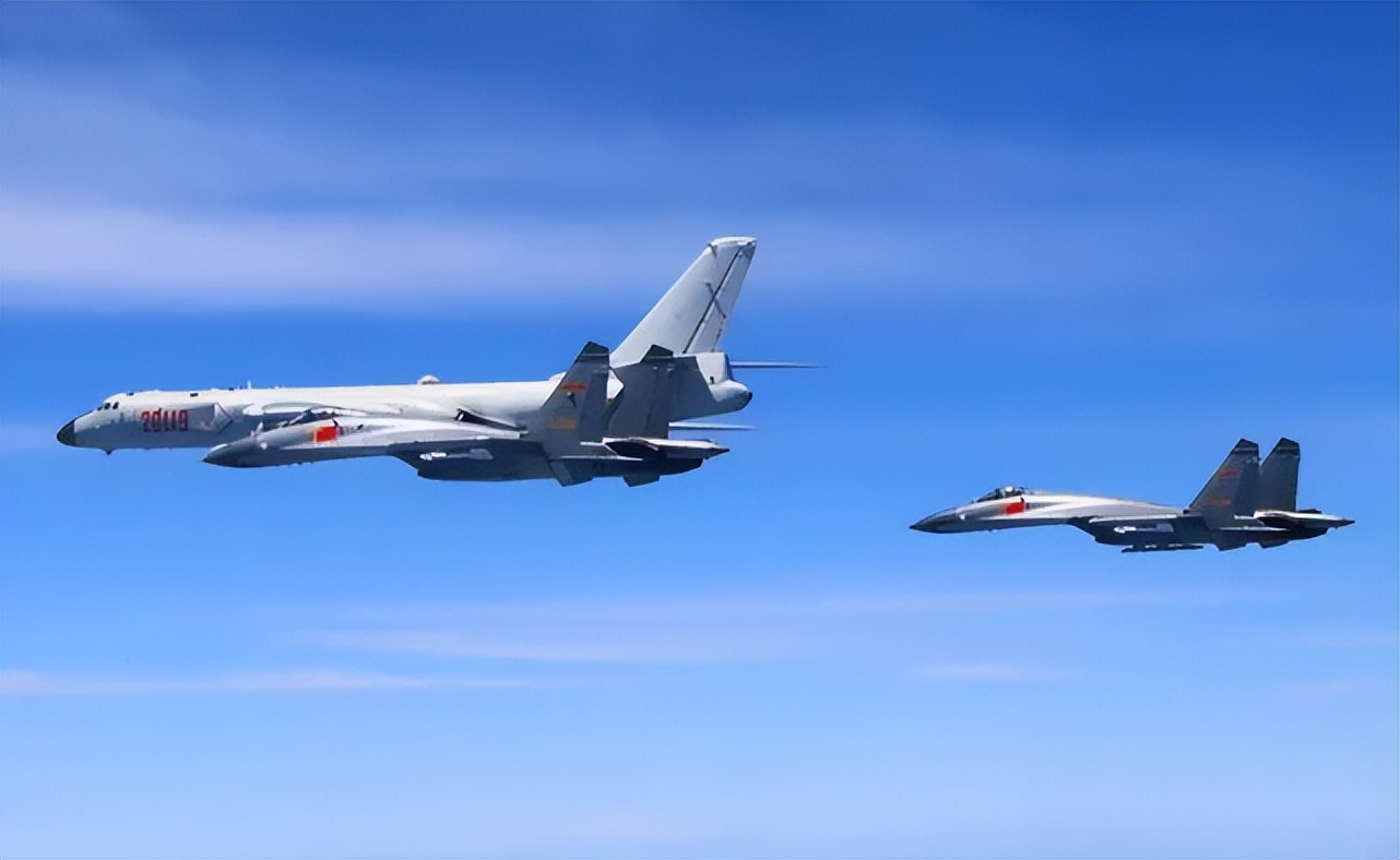 5 military aircraft of the People's Liberation Army patrol the platform ...