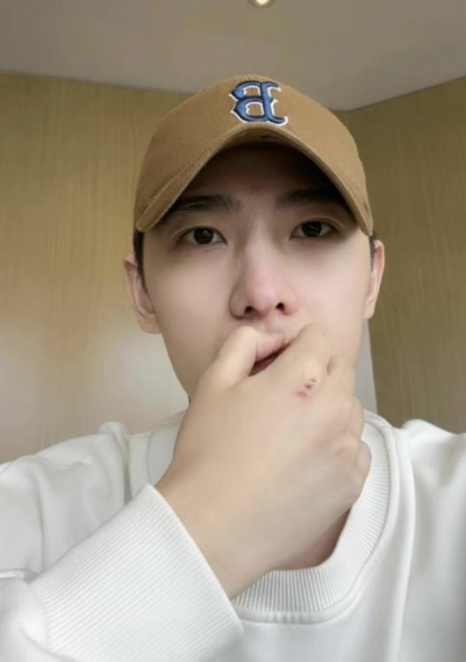 Yang Yang officially announced that the new drama will be a firefighter ...