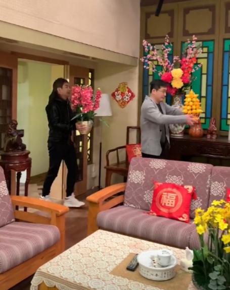 [Foreign Wife Local Lang]: Ah Guang is old, A Zong is gone, A Yao and A ...