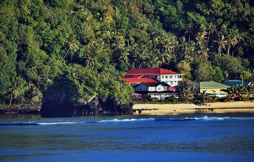 Open and free, it is Samoa, not Samoyed! The earliest independent ...