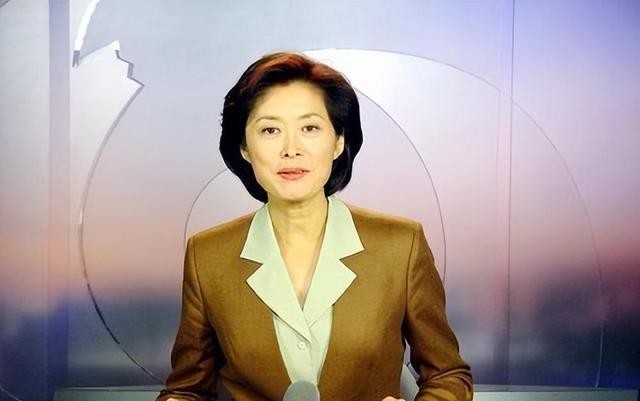 10 CCTV hosts gather! Bai Yansong has white hair, Zhou Tao is elegant ...