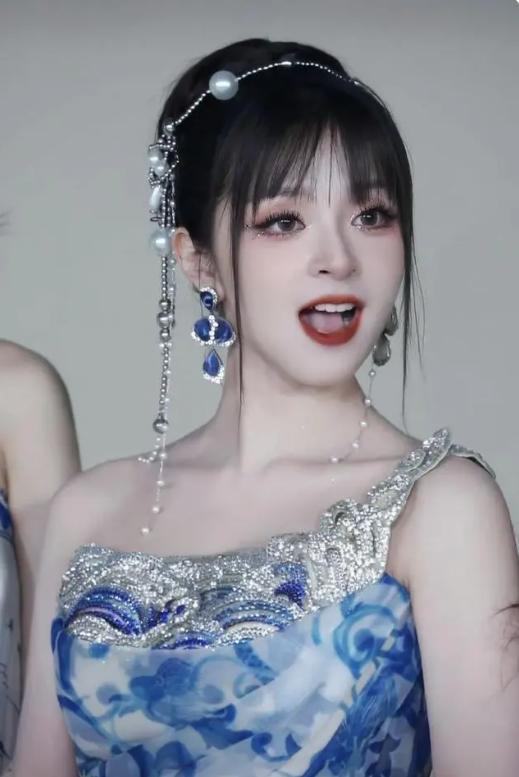 "Meiyi Liya: Blooming Splendidly on the Chinese Stage" - iMedia