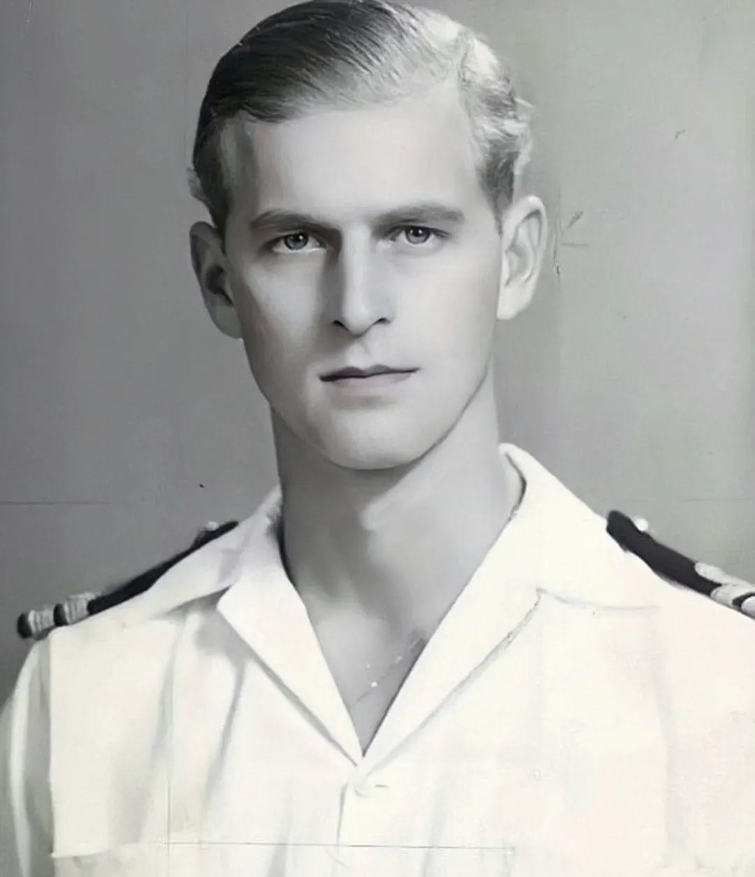 Blue eyes have always been a symbol of the British royal family's noble ...
