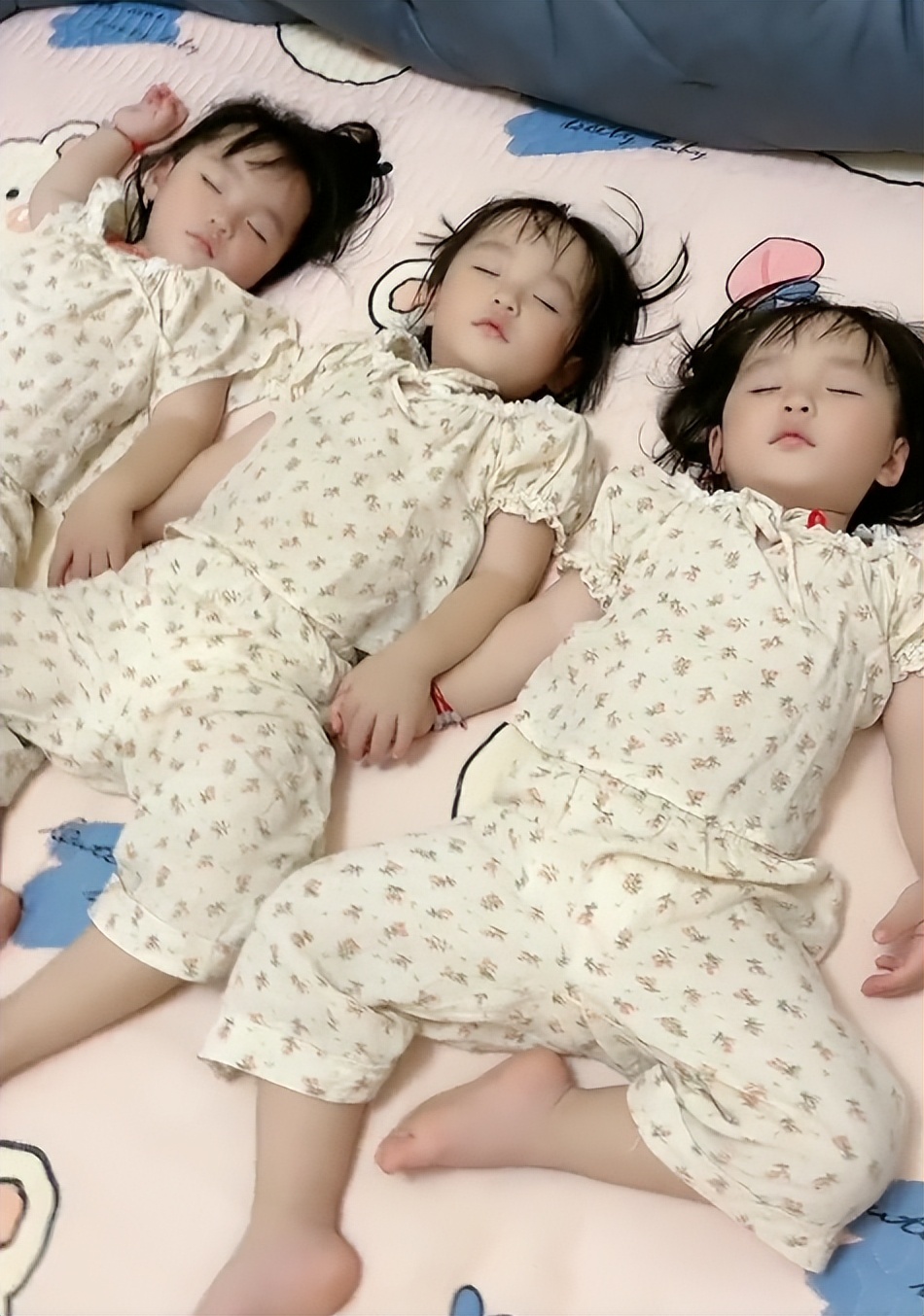 The three daughters of the Hu family: the "most harmonious" triplets on ...