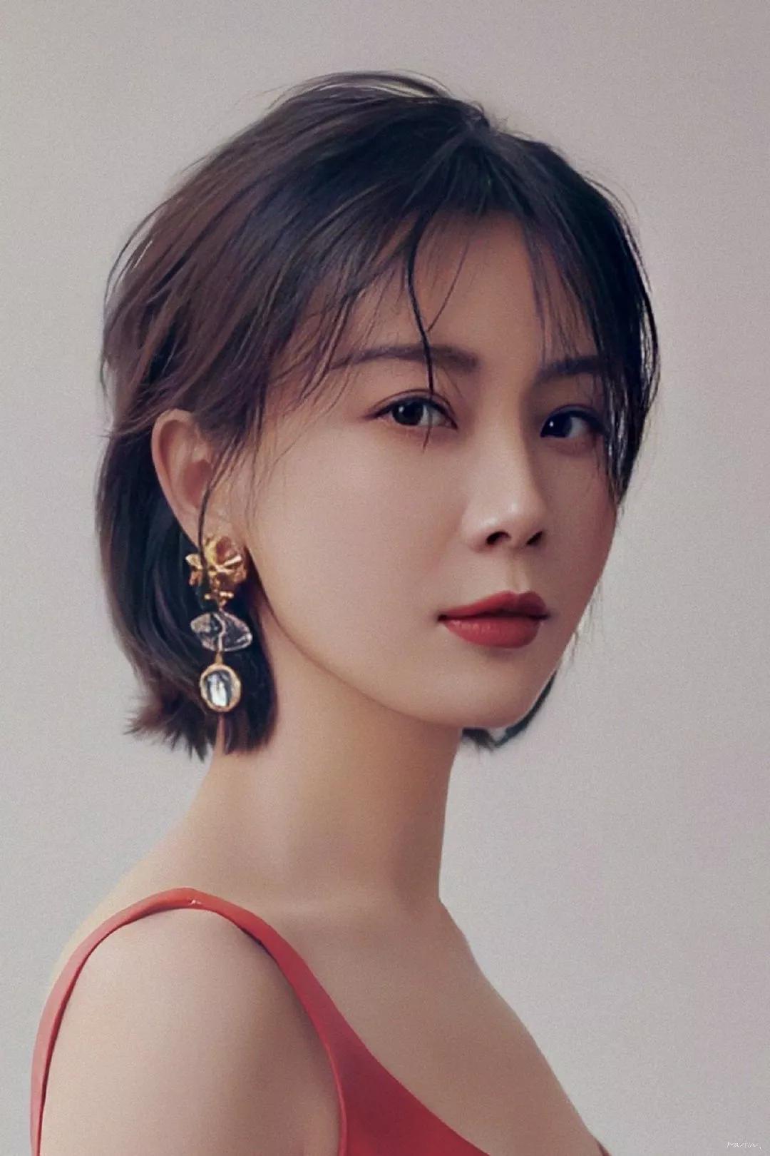 Beautiful and moving Chen Shu - iNEWS