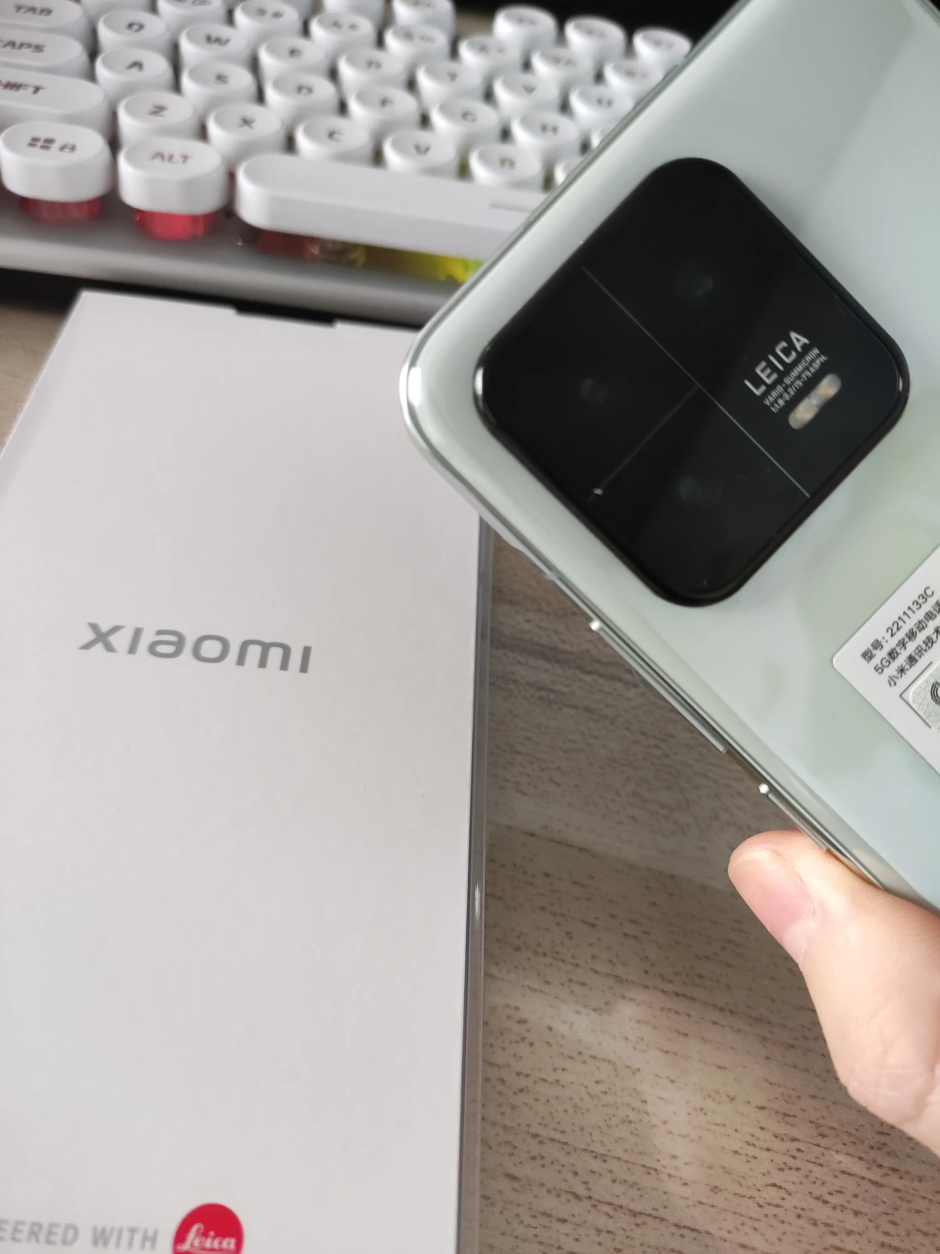 Small screen flagship, maybe Mi 13 is a good choice - iNEWS