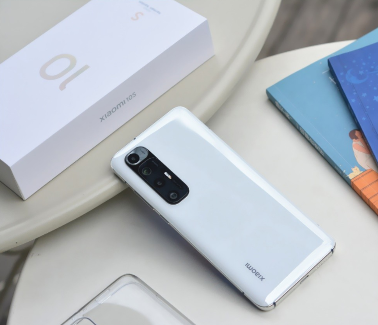 Three mobile phones with good evaluation at present, Xiaomi and Apple ...