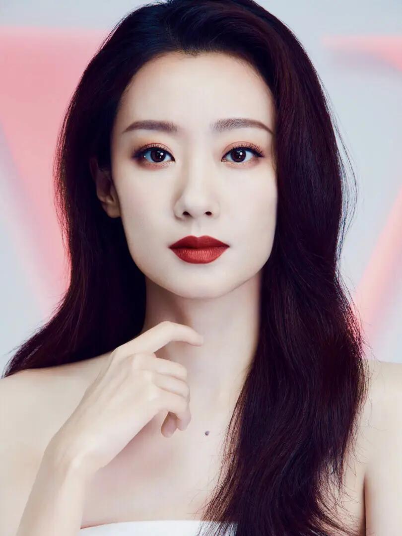 Mingyang Entertainment-Female star Zhang Xiaofei - iNEWS