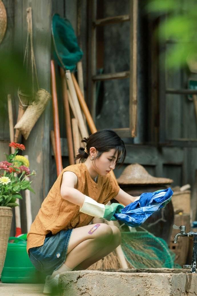 Decoding of Zhang Zifeng's "Longing for Life" stills: "Longing for OOTD ...