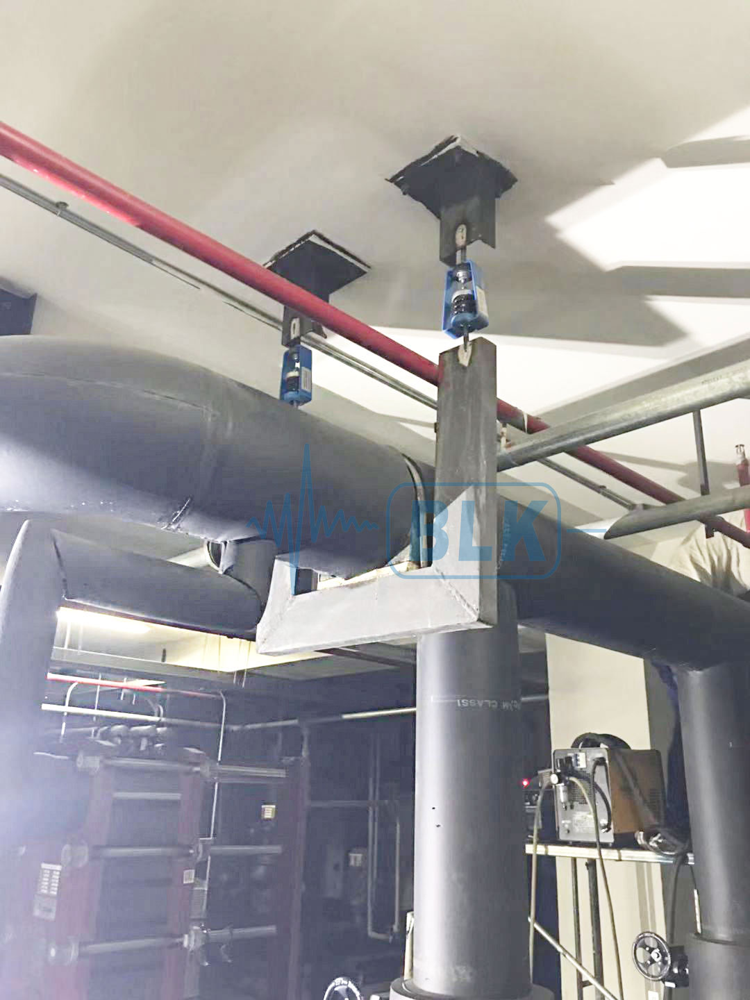 Pipeline suspension type shock absorber installation example - iNEWS