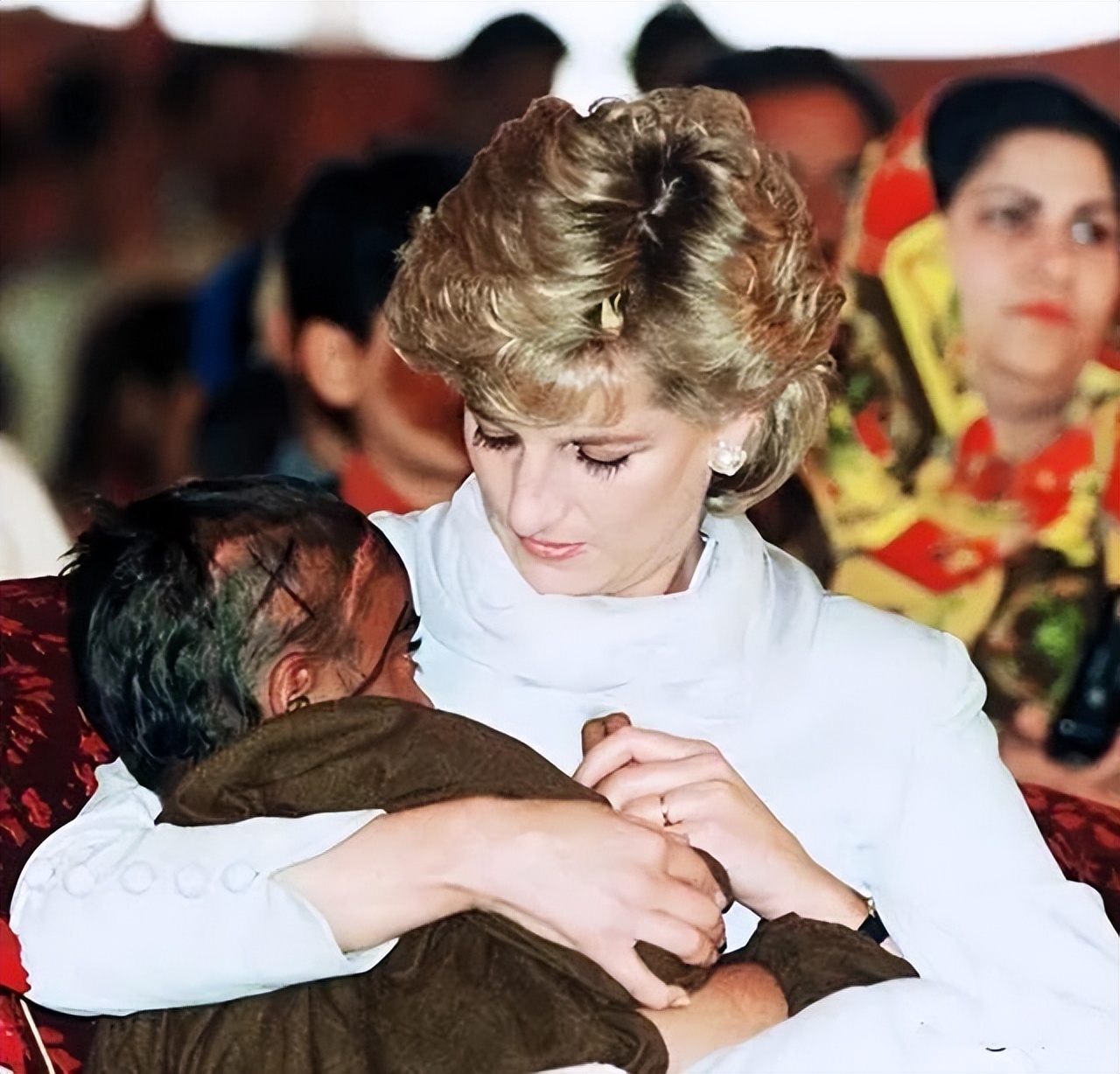 Princess Diana is so "stupid", why do so many people like her - iNEWS