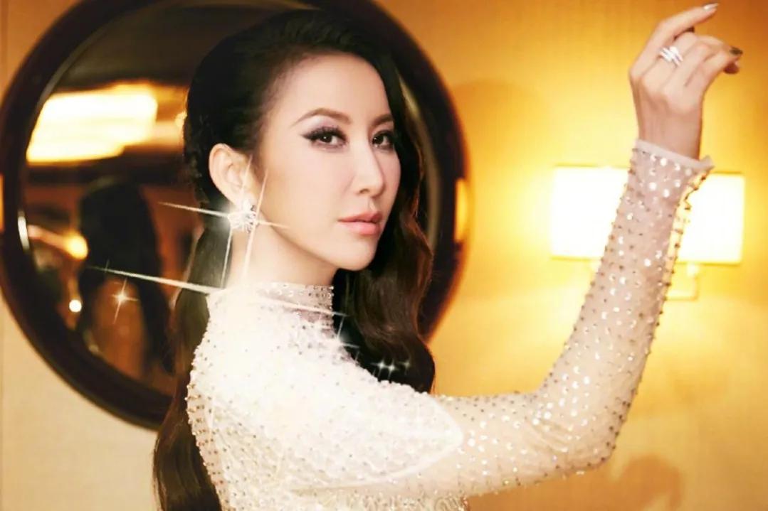 "Singer Coco Lee died at home due to depression", deep reflection on ...