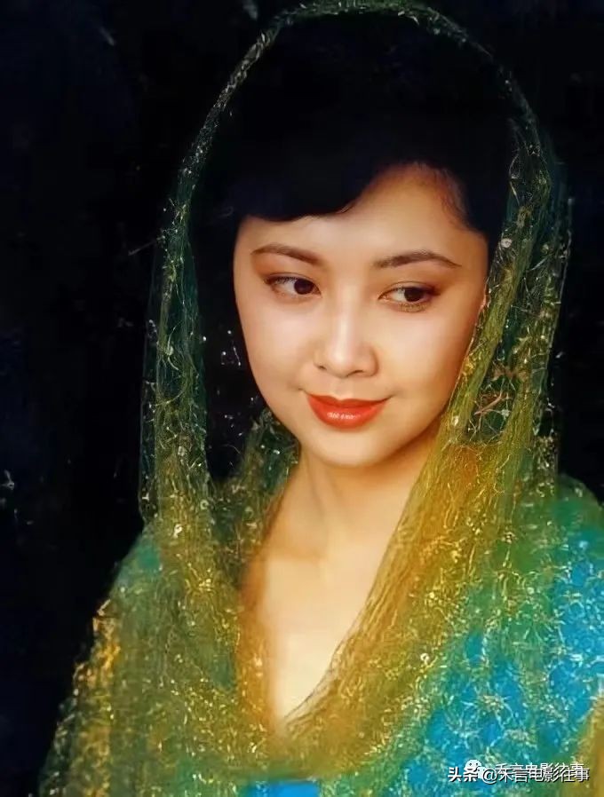 Tan Xiaoyan, Wang Luyao, Zhu Lin, and Tao Huimin have the same veil ...