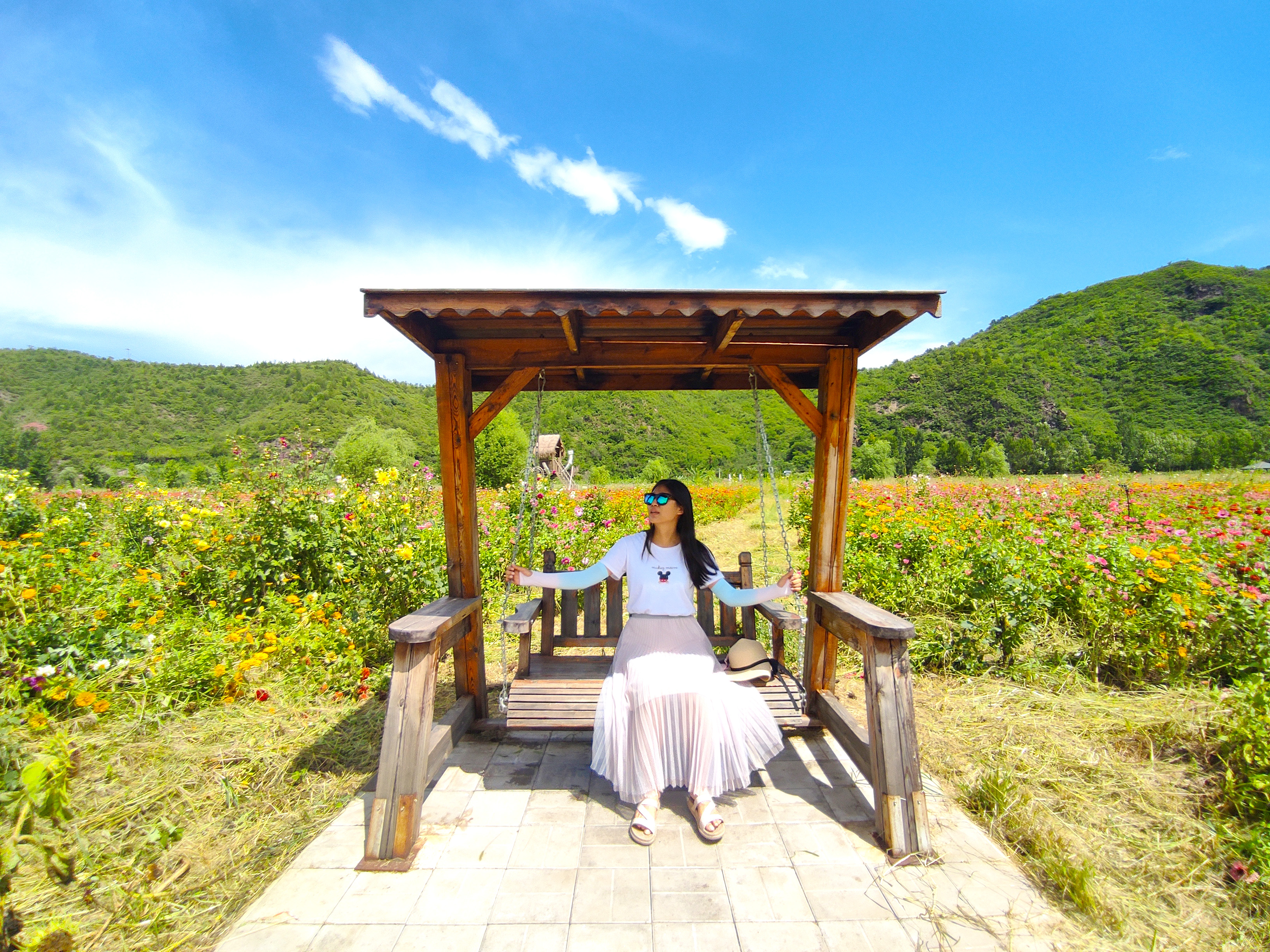 Known as Beijing's Little Sanya, Huahai Wooden House Pool Beach, you ...