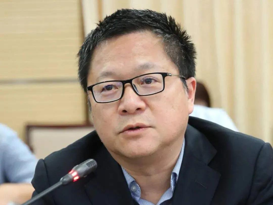 Li Shaojun, editor-in-chief of "Poetry Magazine": The best way to write ...