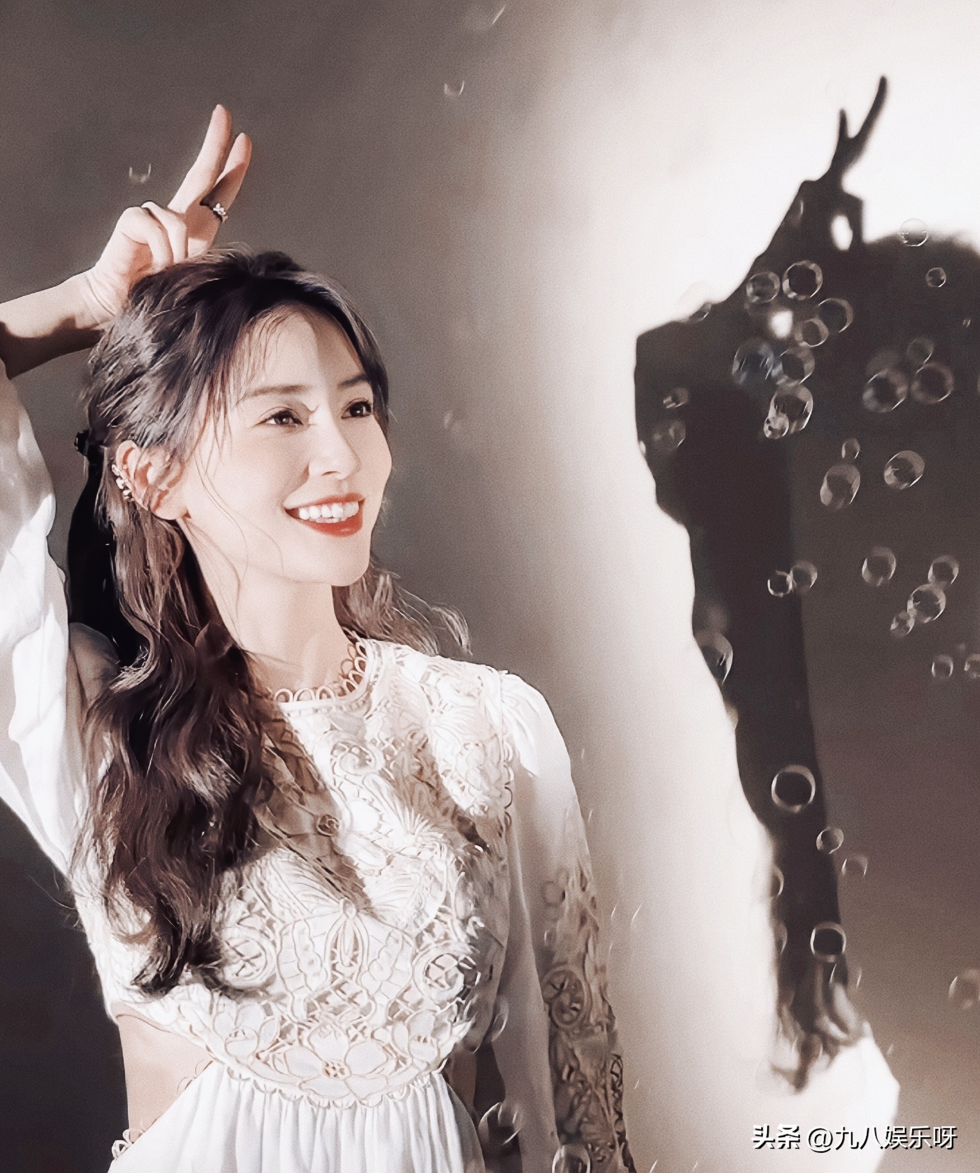 When the new dramas of Ren Jialun and Yang Ying started, the male ...