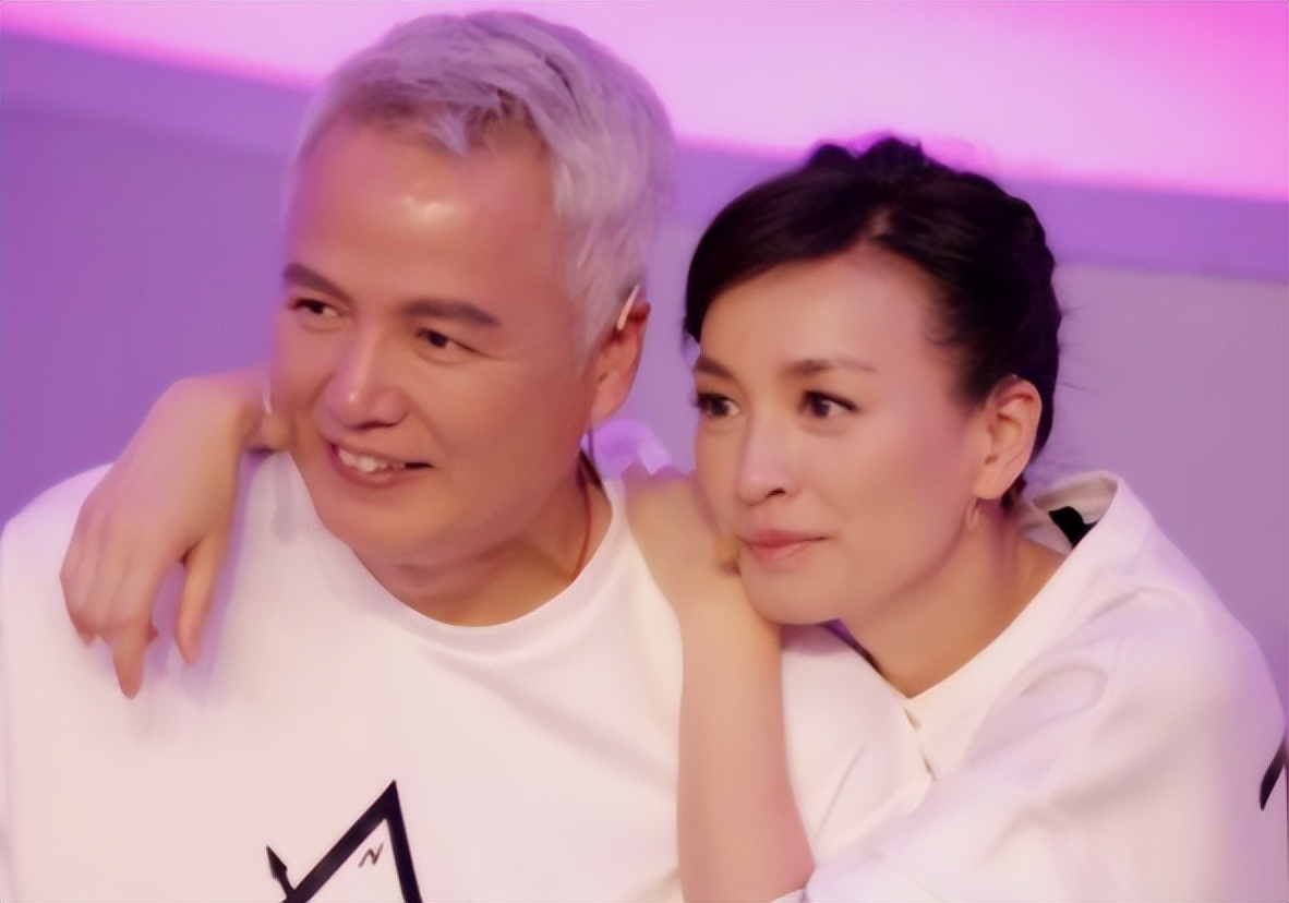 Lin Ruiyang's sons and daughters appeared in France, the daughter ...