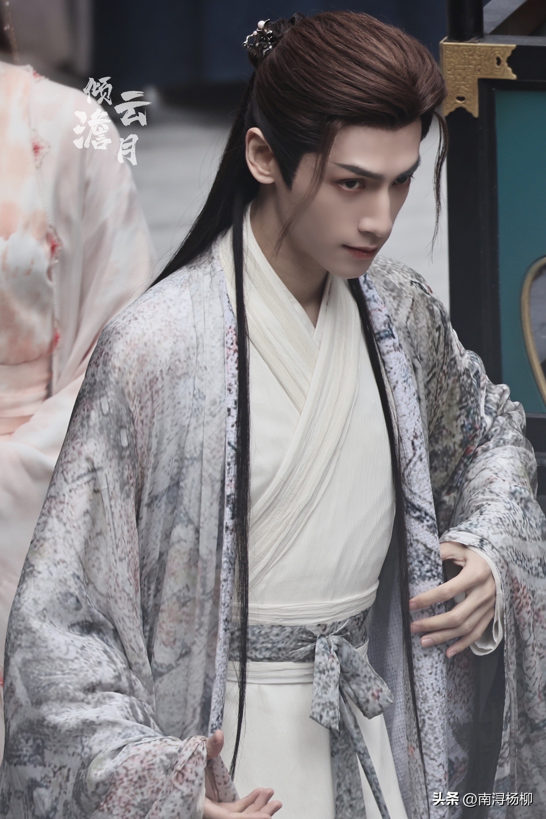 "Till The End Of The Moon" is similar to "Sword III" in many places ...