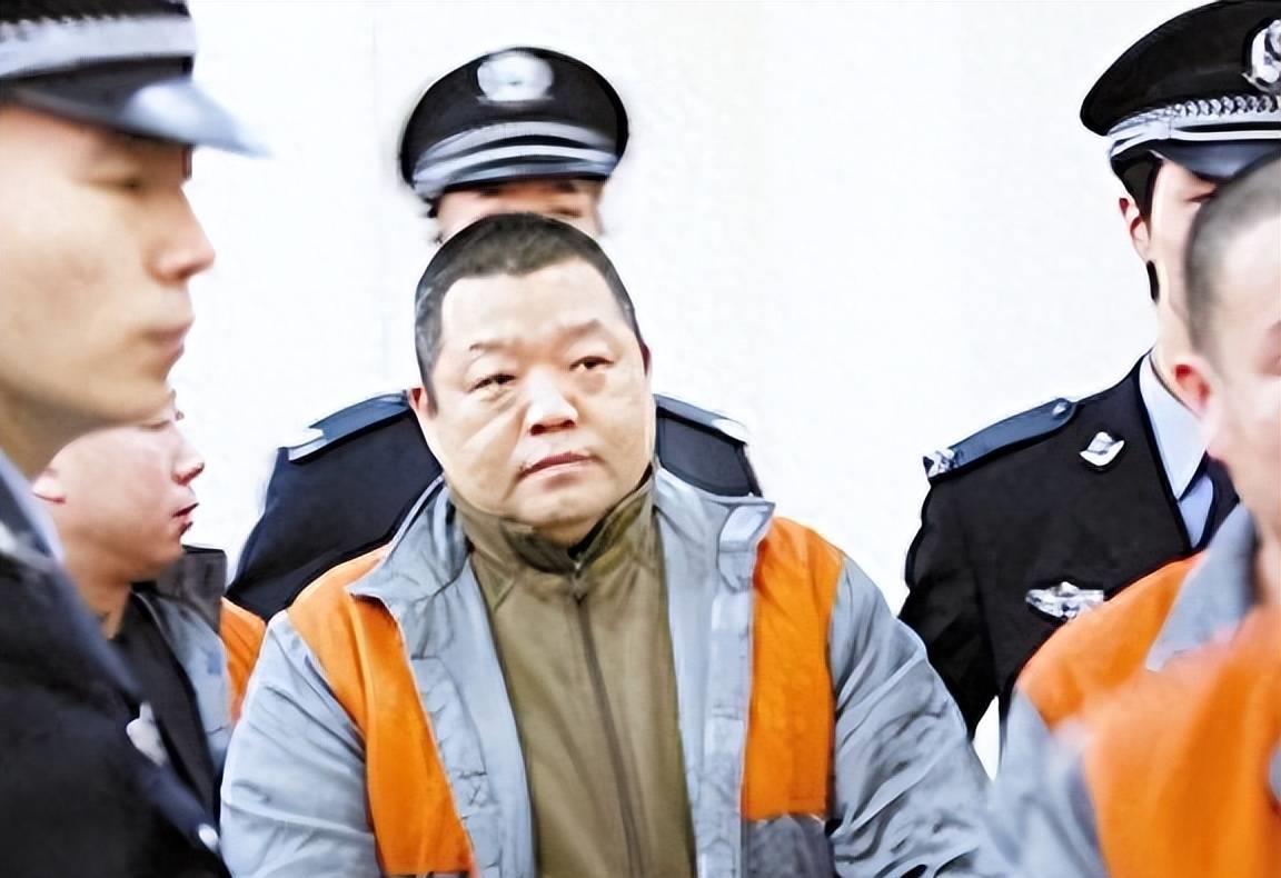 Zang Tianshuo couldn't swallow this breath after he smashed up Na Ying's concert and was beaten ...