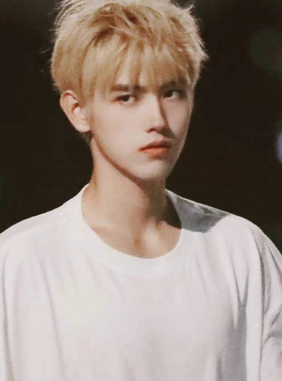 Lu Han and Guan Xiaotong get the certificate?Cai Xukun's development ...