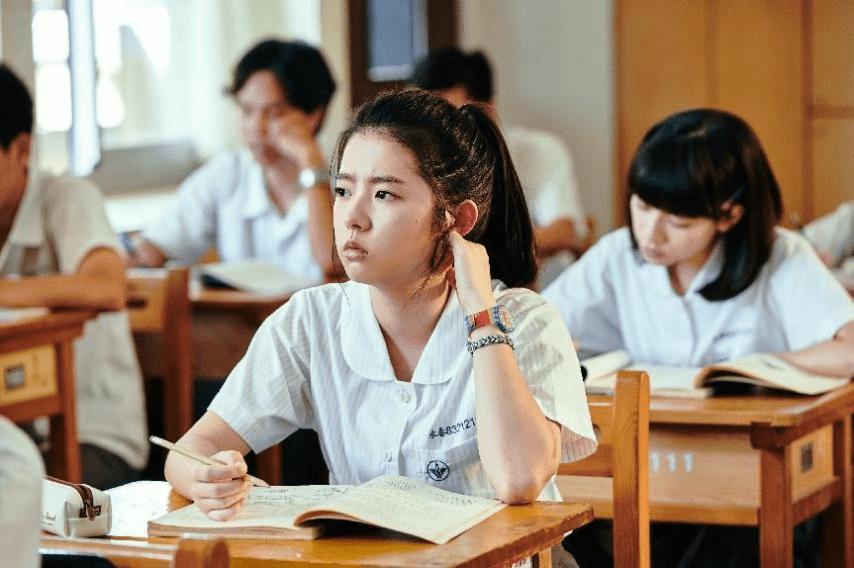 The movie "Sorrow That Cannot Shed Tears" hits the air and follows He ...
