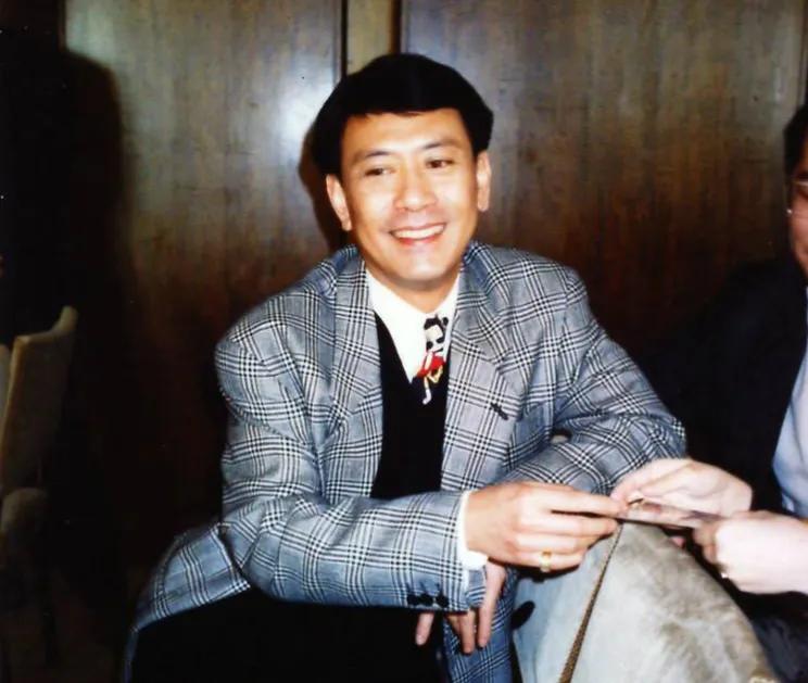 The first Hong Kong singer to highly professionalize pop songs - Luo ...