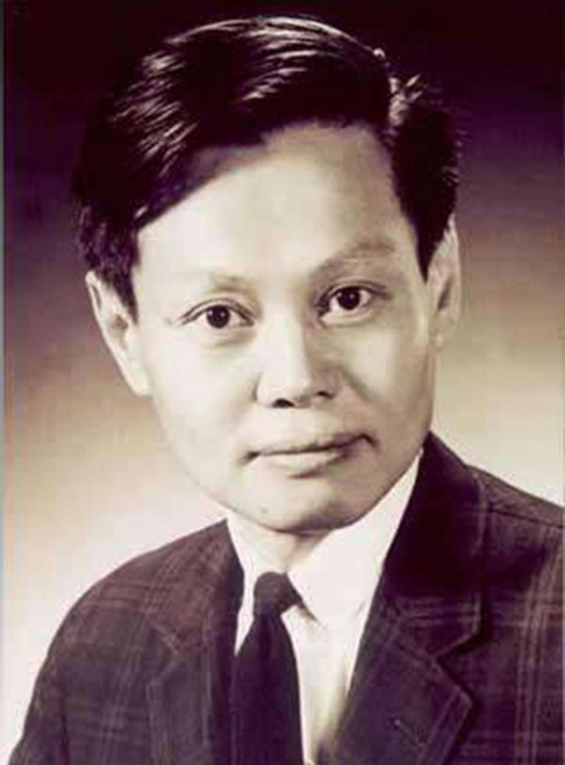 江青在北海公園宴請楊振寧：楊教授，你不知道我小時候有多苦 - 資訊咖