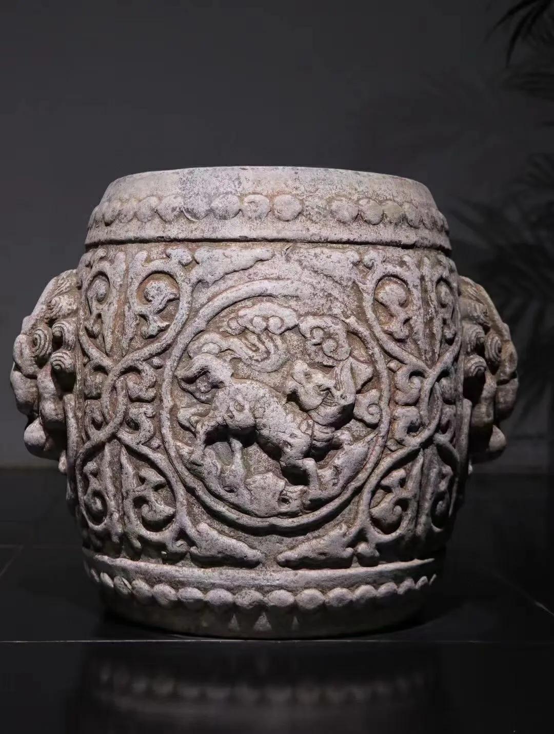 Bluestone embroidered pier… Height 45mm diameter 45mm… - iNEWS