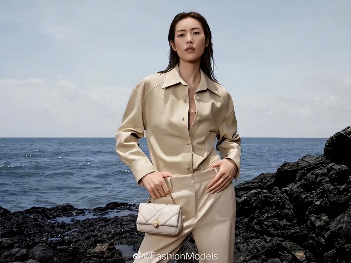 "The Light of the National Model" Liu Wen: 700,000 worth of hundreds of ...