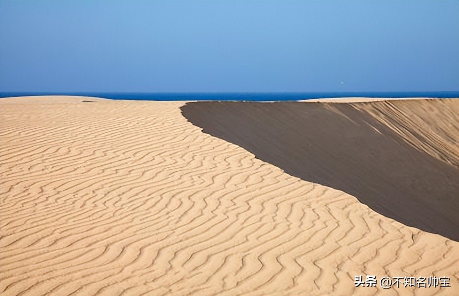 Morphology, mobility and environmental hazards of the Barkan Dunes in ...