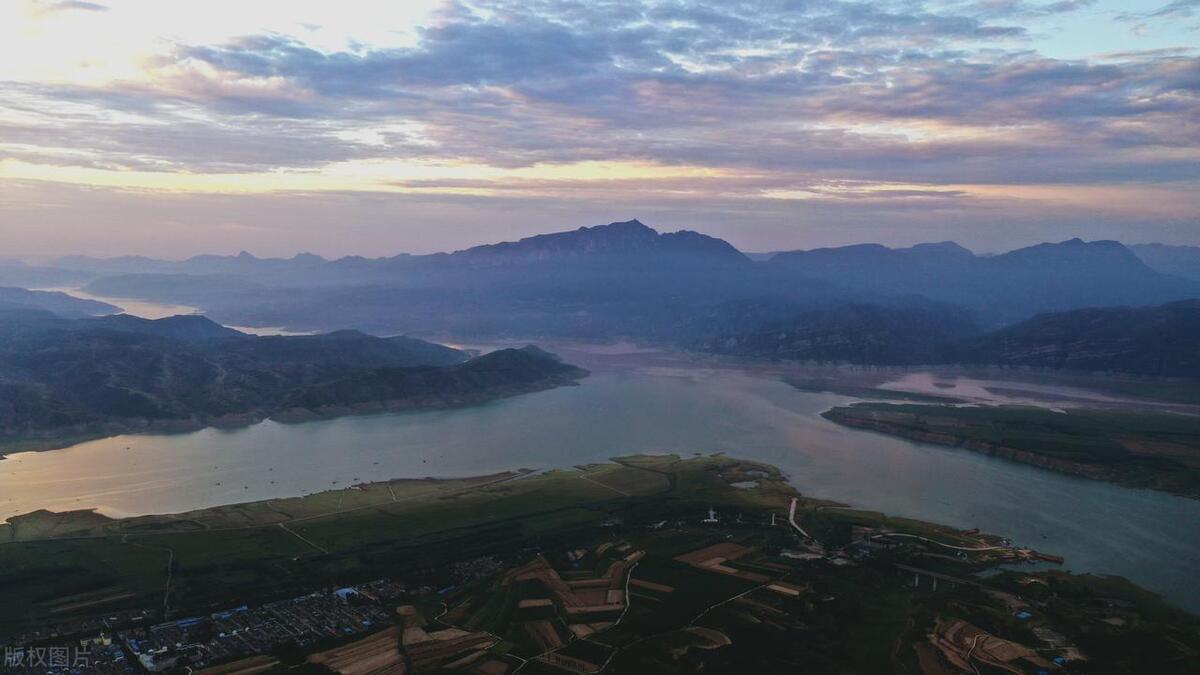 Li Zhun's "Yellow River Flowing East": The Sorrow of Peasant's Destiny ...