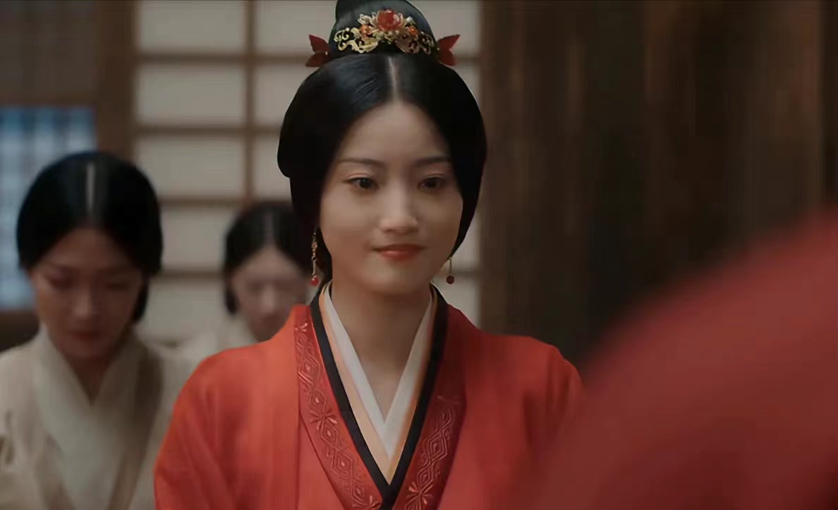 The girl who has no sense of existence in "Moon Rising to the Sea" has ...