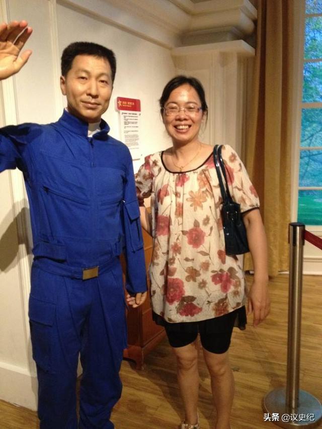 China's first flying astronaut - Yang Liwei, behind his success is his ...
