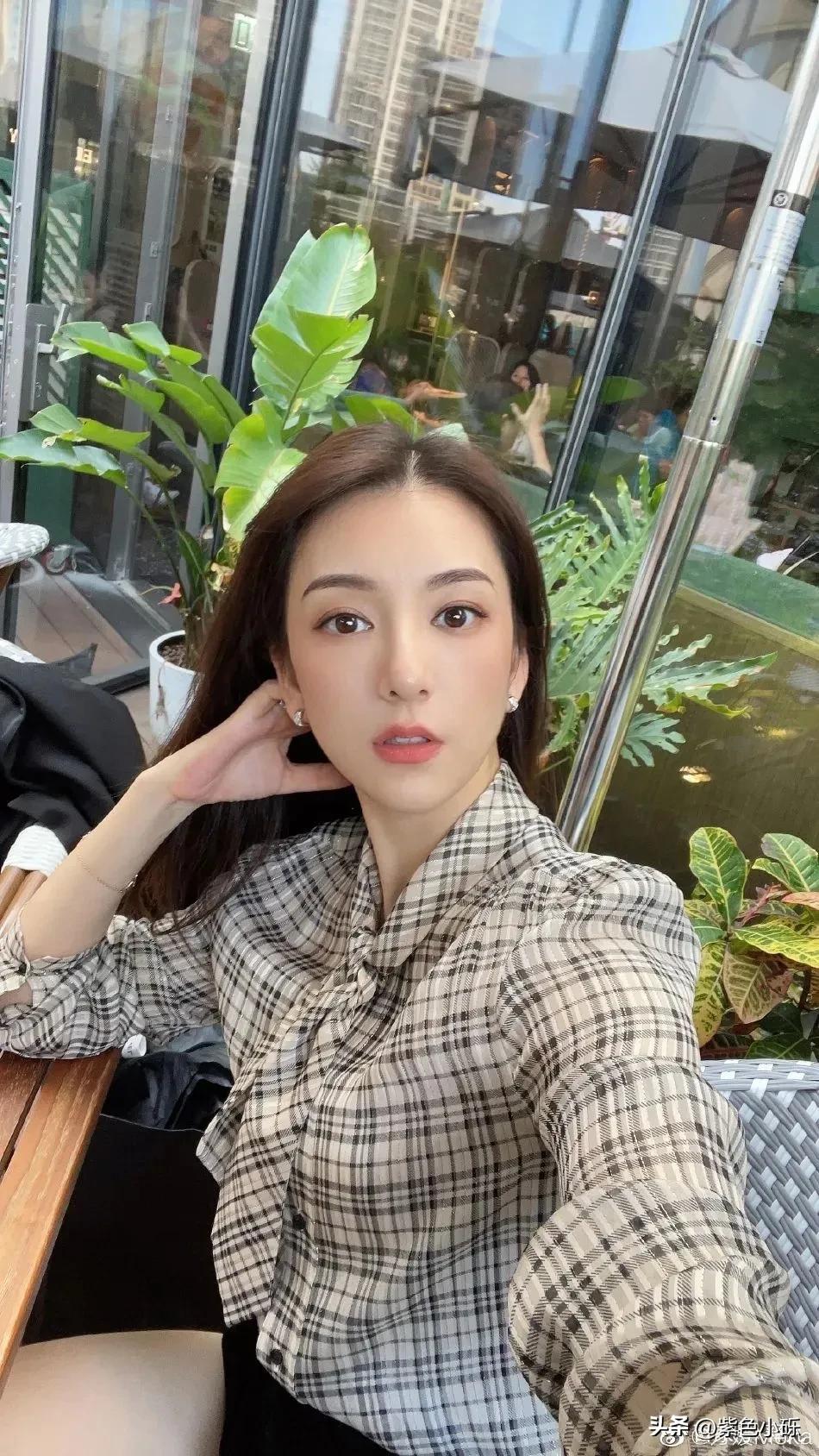 Internet celebrity Fang Yuan is sexy and charming, no wonder she has ...