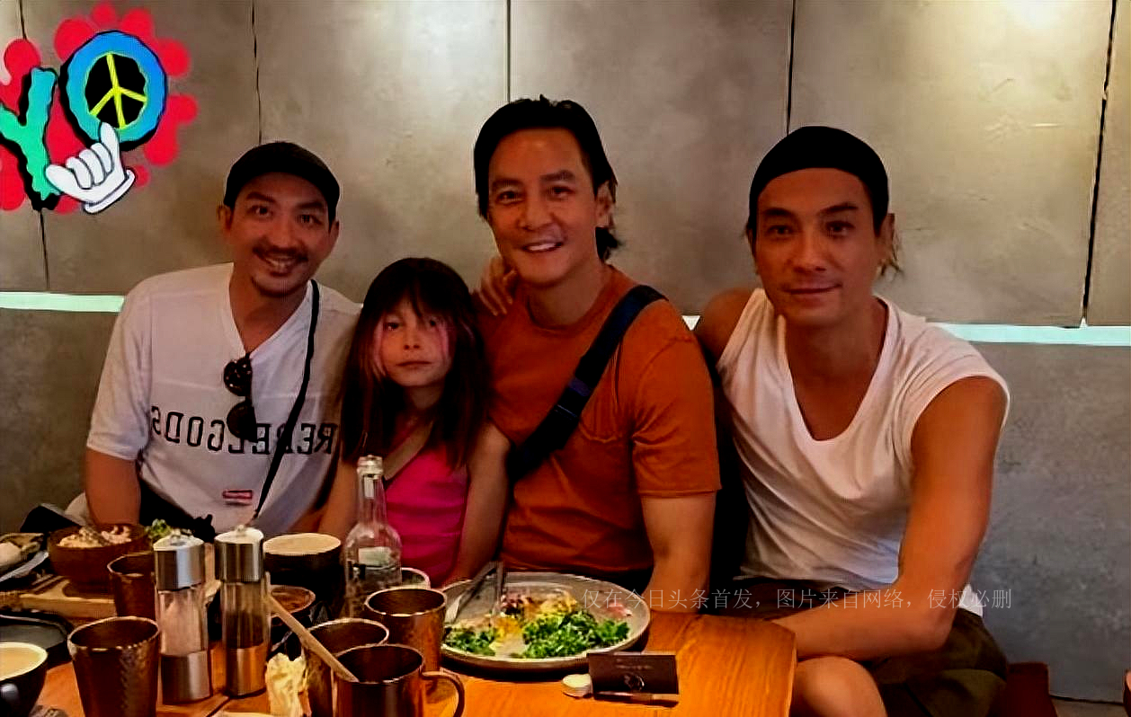 Frontal photo of Daniel Wu's 10-year-old daughter: dyed pink hair ...