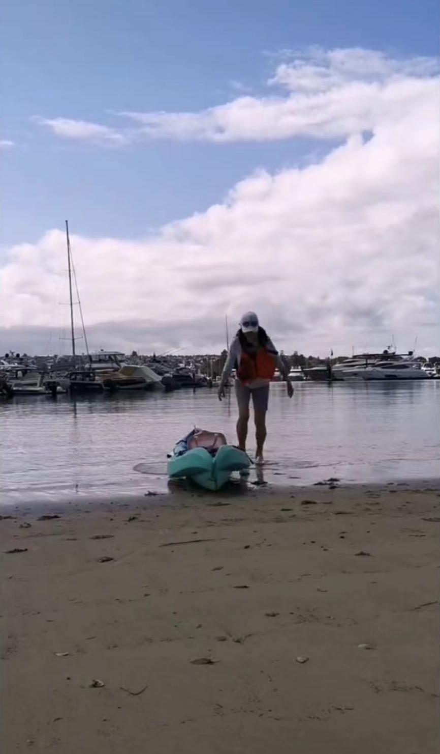 56-year-old Tian Zhen returns to live in Australia with a high profile ...