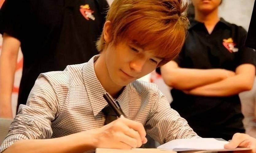 From "genius writer" to "plagiarism king", what has Guo Jingming ...