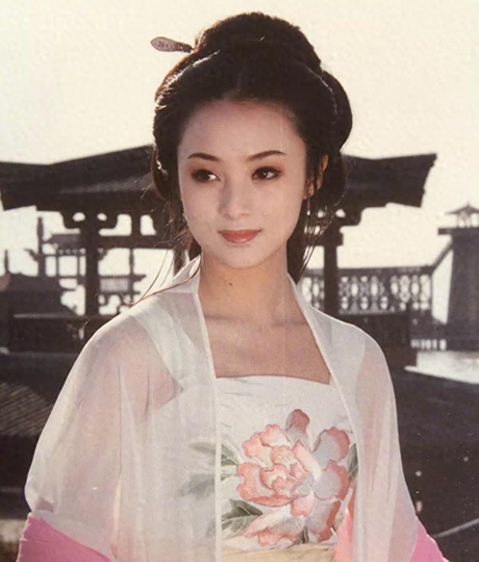 Is Jiang Qinqin considered a top beauty? You will know it by looking at ...
