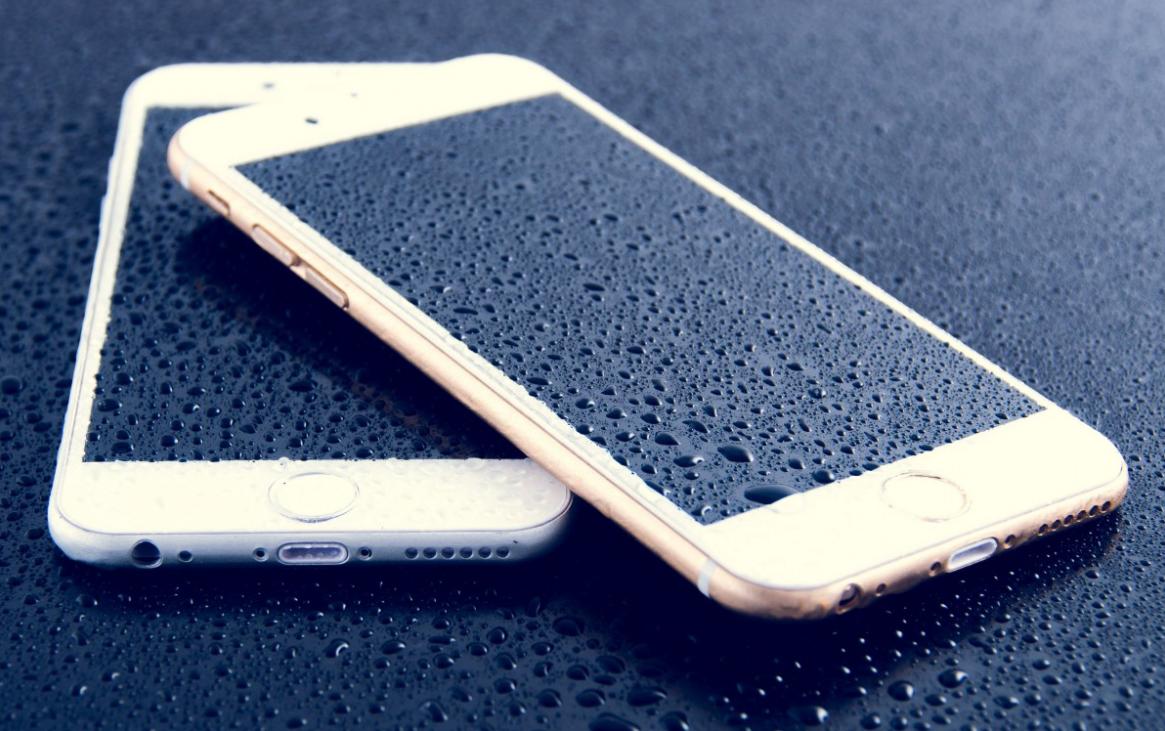 Why aren't phones round? The science and art behind rectangular phones ...